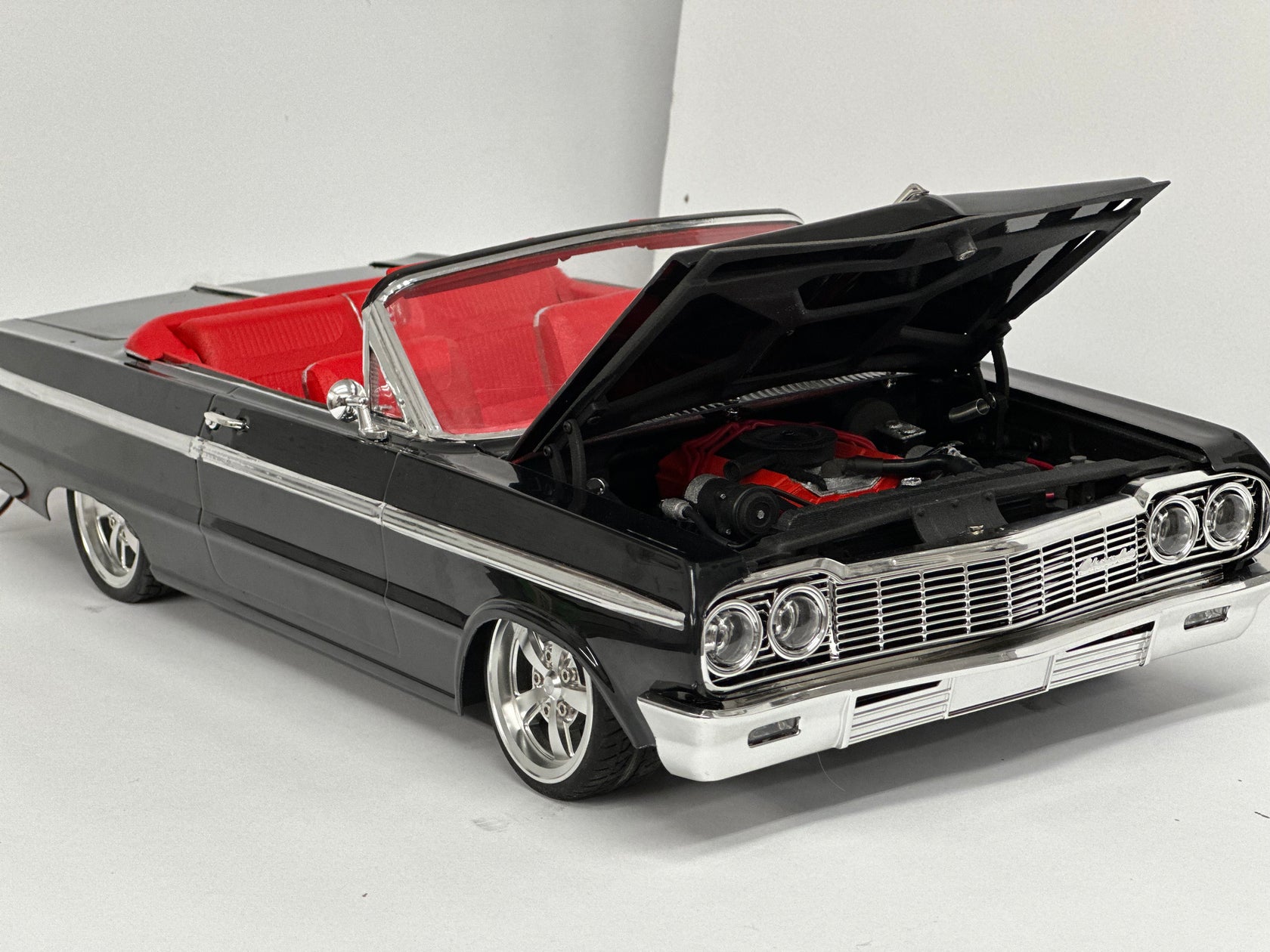 1:10 Rod Shop | Redcat | '64 Impala Lowrider Engine Bay